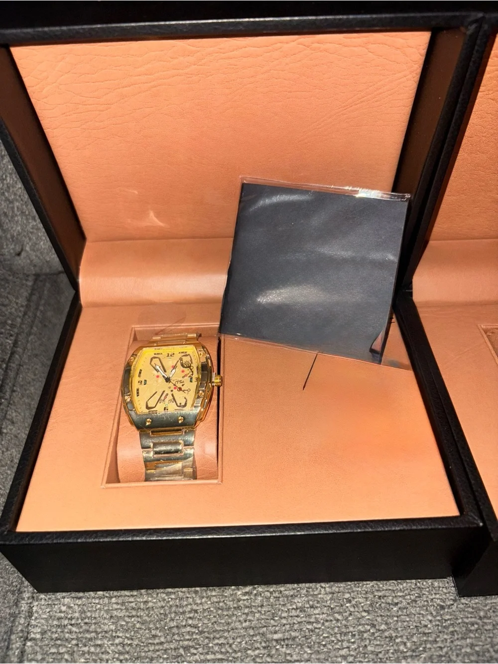 Accessories | Luxury Designer Gold Watch Stylish Gold Tone Timepiece ...